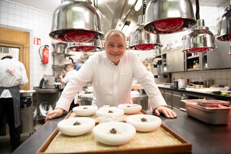 Drei-Sterne-Jubiläum: Victor’s Fine Dining by Christian Bau feiert 20 ...