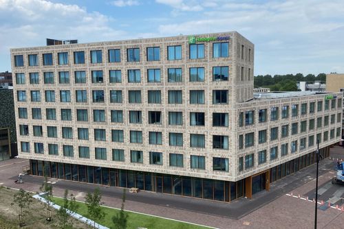 Klimaneutrales Hotel eröffnet: Holiday Inn Express Almere: Tageskarte