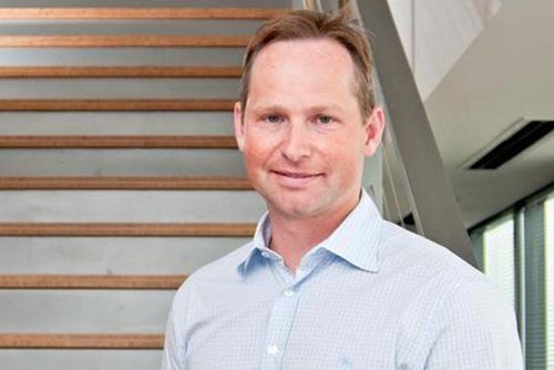 Expedia feuert Vorstandsboss Mark Okerstrom und Finanzchef Alan ...