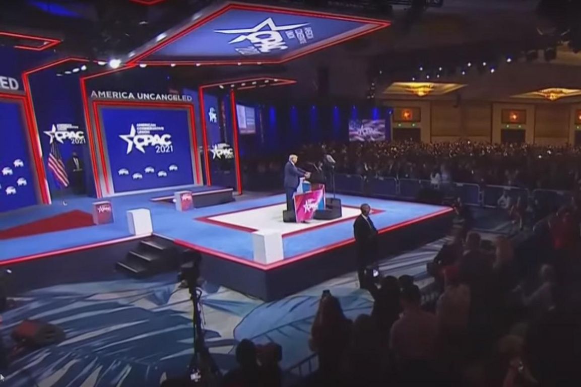 CPAC-Konferenz: SS-Rune auf Trump-Bühne? Hyatt distanziert sich ...