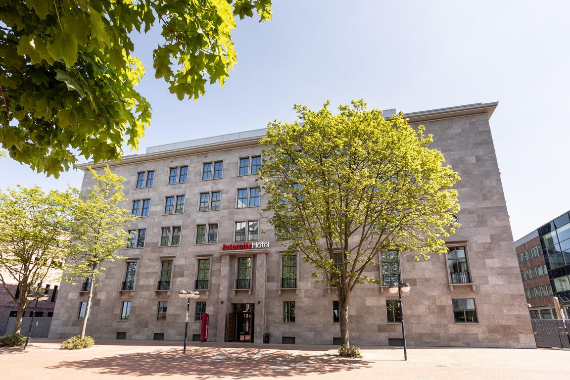 Größte Herberge in Dortmund: Intercity-Hotel eröffnet in historischem ...