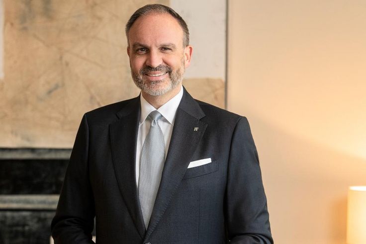 Ulrich Schwer übernimmt Leitung des The Charles Hotel in München ...