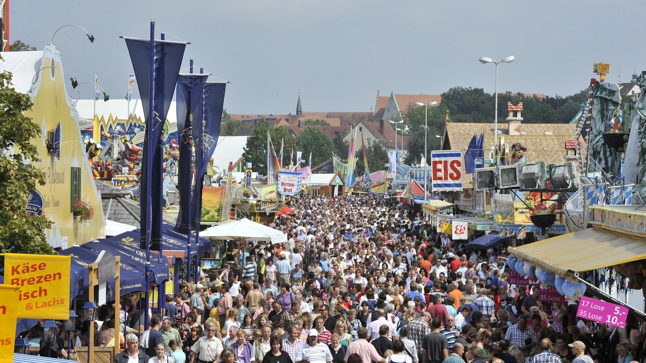 Straubinger Gäubodenvolksfest ist eröffnet: Tageskarte