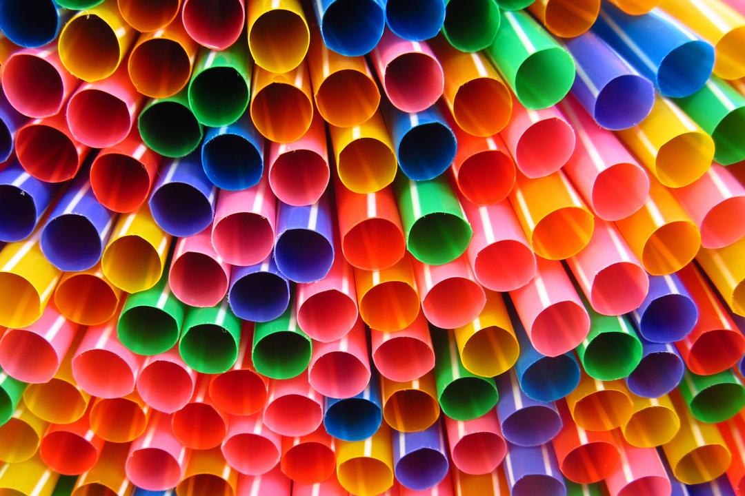 Gabel, Teller, Strohhalm: Verbot für Einweg-Plastik kommt Mitte 2021 ...