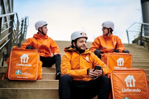 Lieferando Report 2025: Smash-Burger und koreanische Küche in Berlin ...